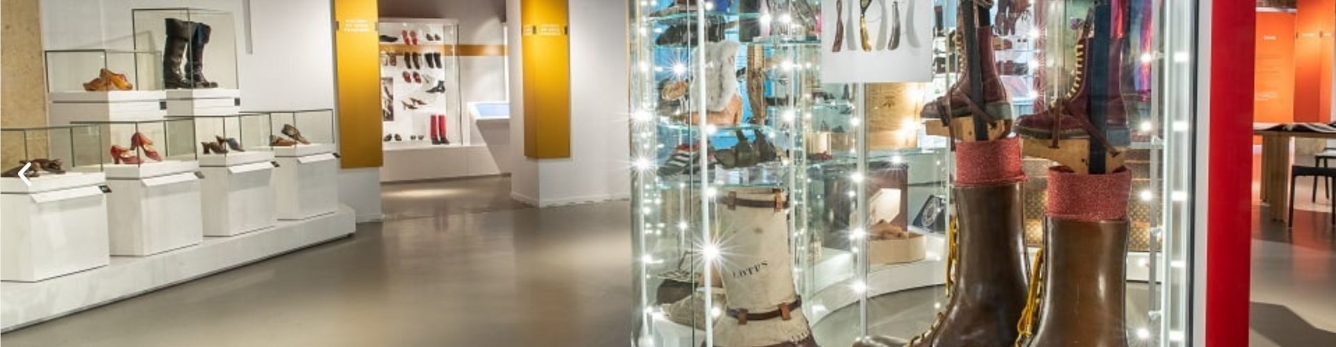 Museum Display Cases - Specialist Architectural - Products : Dellner ...